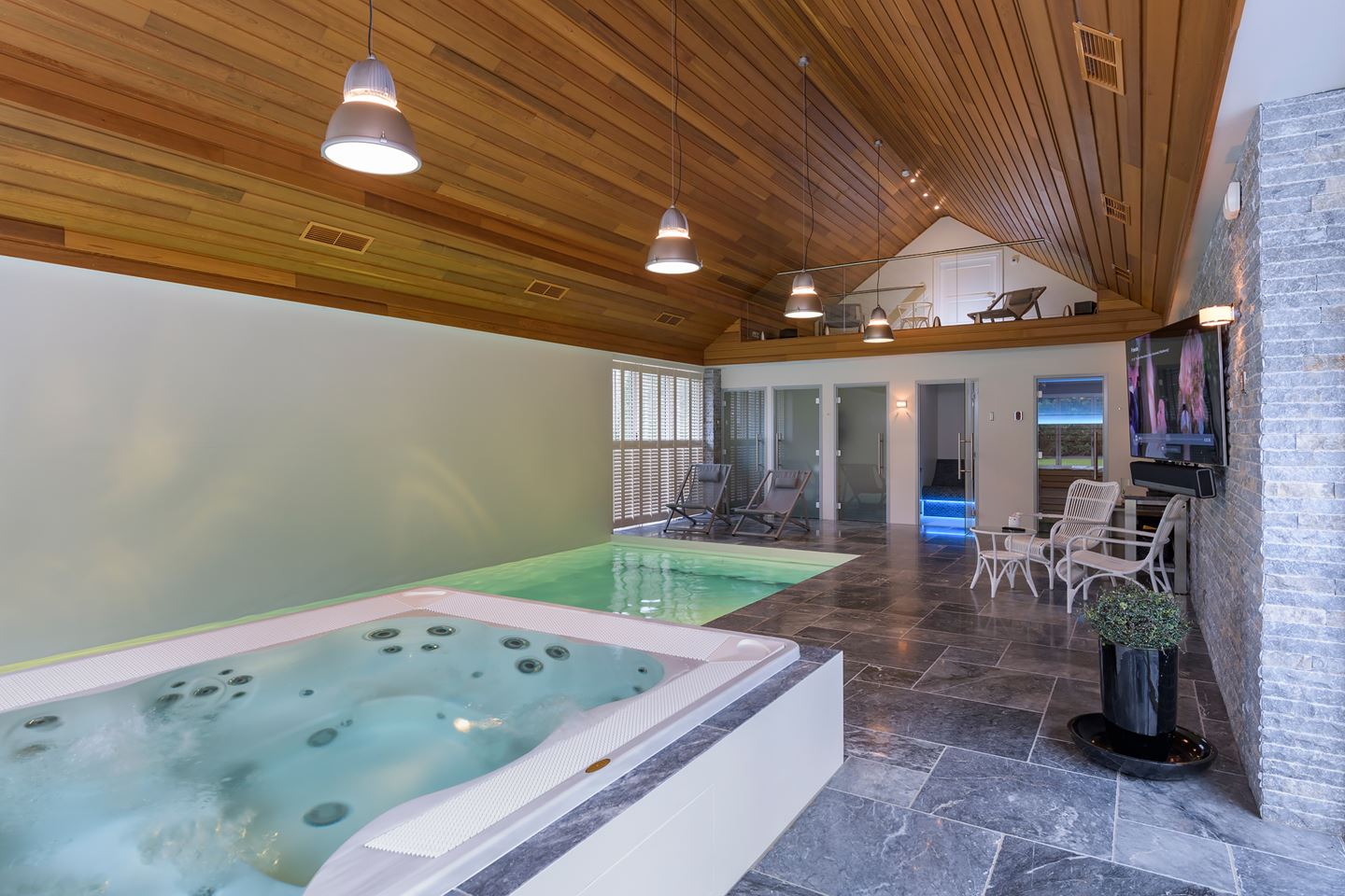 Wow! You won't believe your eyes when you see the inside of this ...