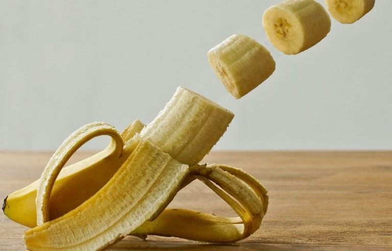 THIS is what happens to your body if you eat two bananas every day!