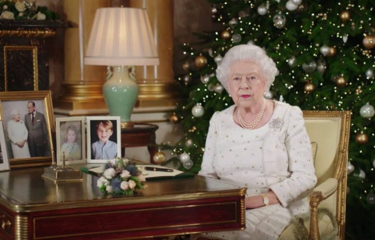 This is what Queen Elizabeth's Christmas tree looks like