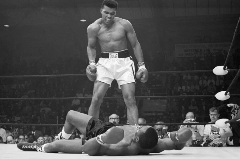 Famous And Iconic Historical Pictures - Colorized!