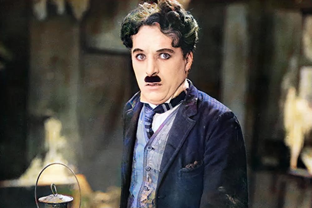 Famous And Iconic Historical Pictures - Colorized!