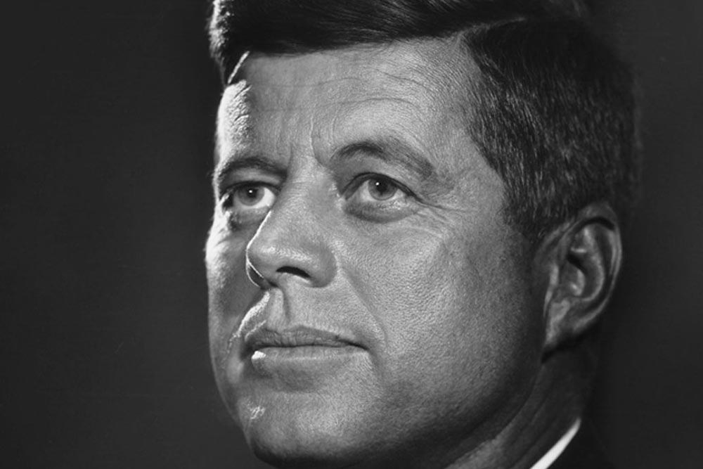 Famous And Iconic Historical Pictures - Colorized!