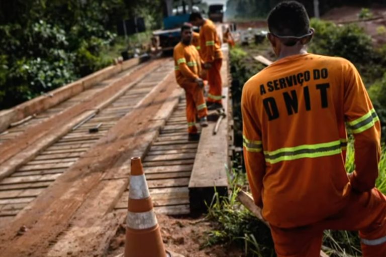 These Workers Found A Giant Snake - You Won't Believe What They Found Inside!