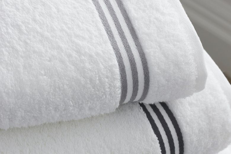 Why Do Bath Towels Always Have A Hard Edge?