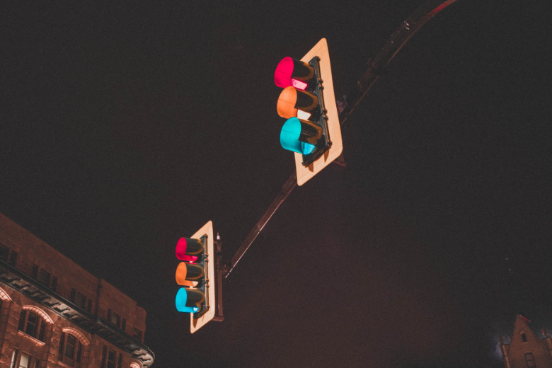 Explained: this is why traffic lights are green, red and yellow